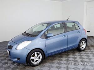 Zils Toyota Yaris 2006 Tallina, ar dzinēja tilpumu 1.30 L un nobraukumu 336 tūkst. km par 1499 €, foto 2 vietnē AUTOMOTO.COM.LV