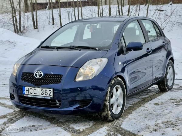 Zils Toyota Yaris 2006 Kauņa, ar dzinēja tilpumu 1.40 L un nobraukumu 247 tūkst. km par 2500 €, foto 1 vietnē AUTOMOTO.COM.LV