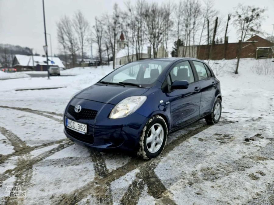 Zils Toyota Yaris 2006 Kauņa, ar dzinēja tilpumu 1.40 L un nobraukumu 247 tūkst. km par 2500 €, foto 3 vietnē AUTOMOTO.COM.LV