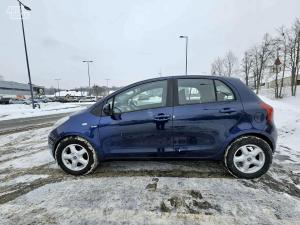 Zils Toyota Yaris 2006 Kauņa, ar dzinēja tilpumu 1.40 L un nobraukumu 247 tūkst. km par 2500 €, foto 4 vietnē AUTOMOTO.COM.LV