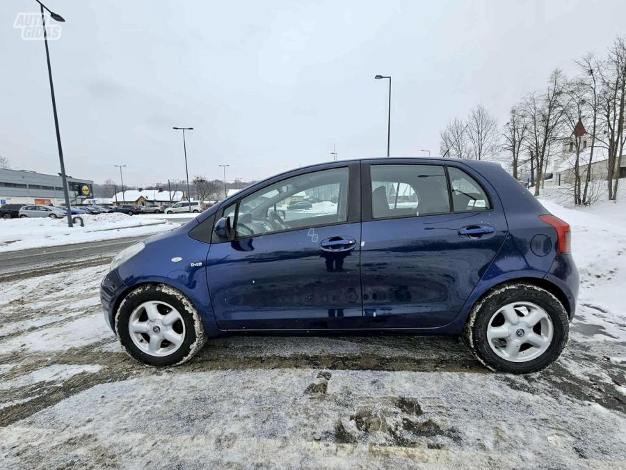 Zils Toyota Yaris 2006 Kauņa, ar dzinēja tilpumu 1.40 L un nobraukumu 247 tūkst. km par 2500 €, foto 4 vietnē AUTOMOTO.COM.LV