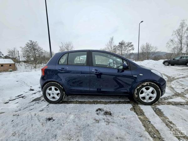 Zils Toyota Yaris 2006 Kauņa, ar dzinēja tilpumu 1.40 L un nobraukumu 247 tūkst. km par 2500 €, foto 5 vietnē AUTOMOTO.COM.LV