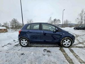Zils Toyota Yaris 2006 Kauņa, ar dzinēja tilpumu 1.40 L un nobraukumu 247 tūkst. km par 2500 €, foto 5 vietnē AUTOMOTO.COM.LV