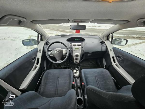 Zils Toyota Yaris 2006 Kauņa, ar dzinēja tilpumu 1.40 L un nobraukumu 247 tūkst. km par 2500 €, foto 10 vietnē AUTOMOTO.COM.LV