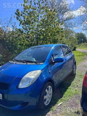 Zils Toyota Yaris 2006 Ventspils, ar dzinēja tilpumu 1.30 L un nobraukumu 238 tūkst. km par 1800 €, foto 4 vietnē AUTOMOTO.COM.LV