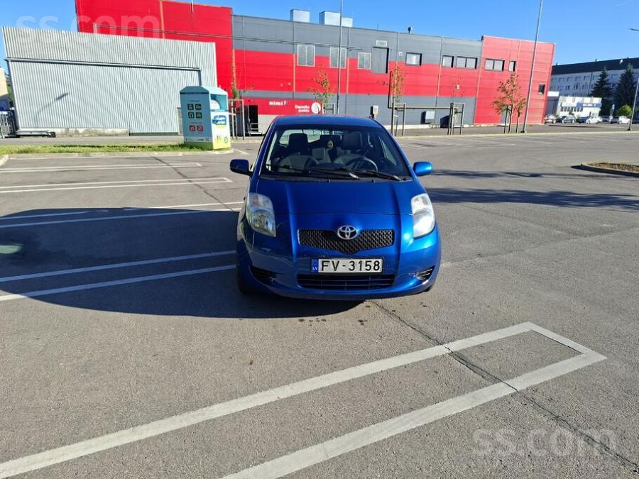 Blue Toyota Yaris 2006 in Riga, with an engine capacity of 1.30 L and mileage of 200 thousand km for 1950 €, photo 4 on AUTOMOTO.COM.LV