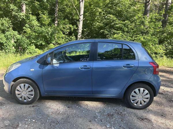 Blue Toyota Yaris 2006 in Druskininkai, with an engine capacity of 1.30 L and mileage of 170 thousand km for 3000 €, photo 2 on AUTOMOTO.COM.LV
