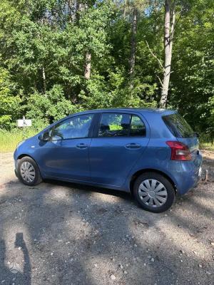 Zils Toyota Yaris 2006 Druskininkai, ar dzinēja tilpumu 1.30 L un nobraukumu 170 tūkst. km par 3000 €, foto 5 vietnē AUTOMOTO.COM.LV