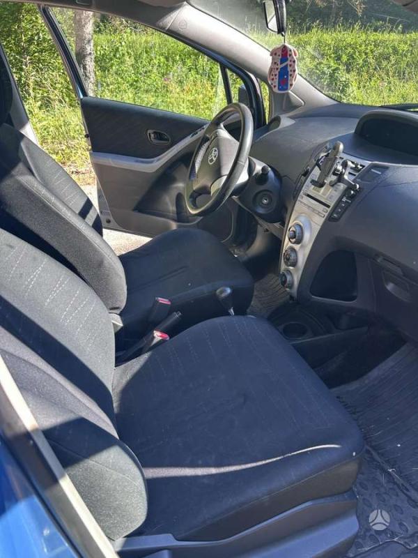 Blue Toyota Yaris 2006 in Druskininkai, with an engine capacity of 1.30 L and mileage of 170 thousand km for 3000 €, photo 10 on AUTOMOTO.COM.LV