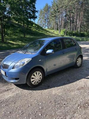 Zils Toyota Yaris 2006 Druskininkai, ar dzinēja tilpumu 1.30 L un nobraukumu 170 tūkst. km par 3000 €, foto 15 vietnē AUTOMOTO.COM.LV