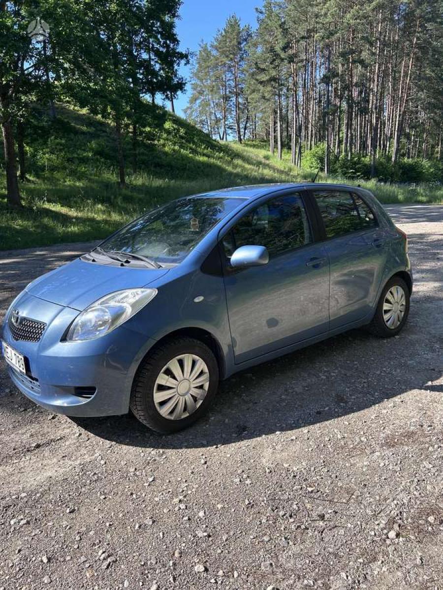 Zils Toyota Yaris 2006 Druskininkai, ar dzinēja tilpumu 1.30 L un nobraukumu 170 tūkst. km par 3000 €, foto 15 vietnē AUTOMOTO.COM.LV