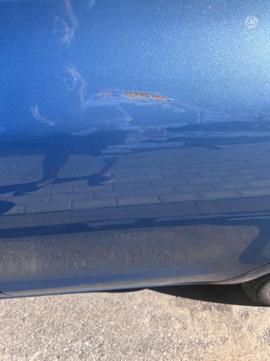 Zils Toyota Yaris 2006 Druskininkai, ar dzinēja tilpumu 1.30 L un nobraukumu 170 tūkst. km par 3000 €, foto 16 vietnē AUTOMOTO.COM.LV