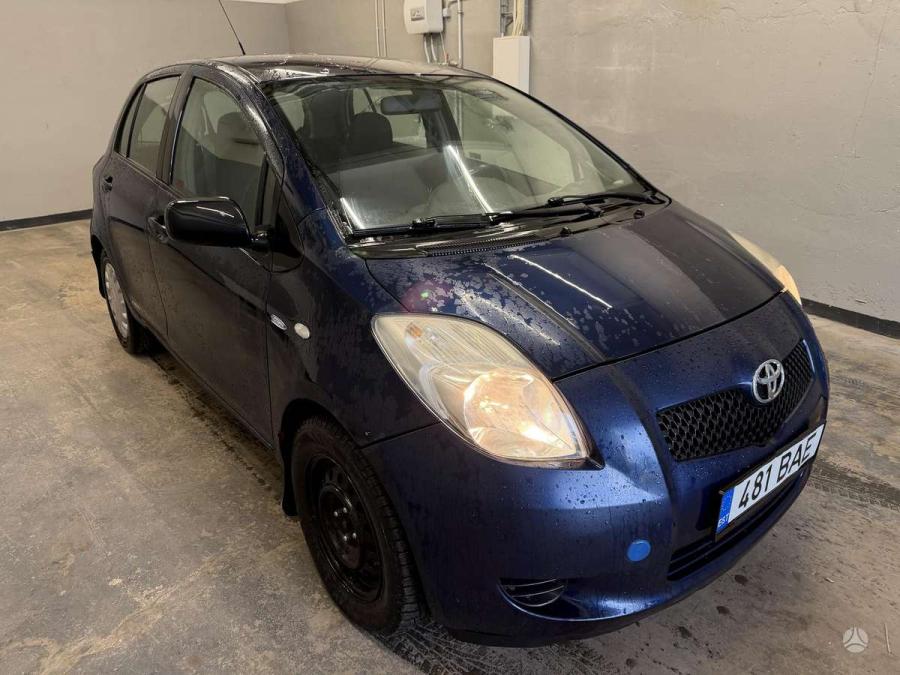 Blue Toyota Yaris 2006 in Haapsalu, with an engine capacity of 1.00 L and mileage of 275 thousand km for 1490 €, photo 3 on AUTOMOTO.COM.LV