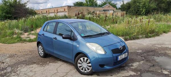 Zils Toyota Yaris 2006 Panevēža, ar dzinēja tilpumu 1.30 L un nobraukumu 127 tūkst. km par 1950 €, foto 4 vietnē AUTOMOTO.COM.LV