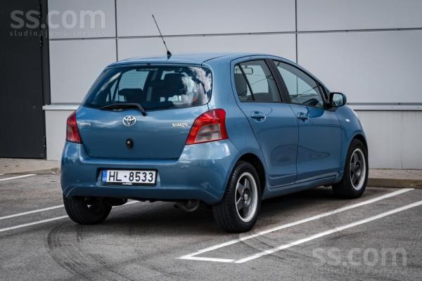 Blue Toyota Yaris 2006 in Riga, with an engine capacity of 1.30 L and mileage of 237 thousand km for 1750 €, photo 4 on AUTOMOTO.COM.LV