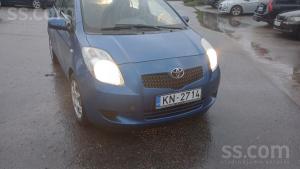 Zils Toyota Yaris 2006 Rīga, ar dzinēja tilpumu 1.30 L un nobraukumu 225 tūkst. km par 1550 €, foto  vietnē AUTOMOTO.COM.LV