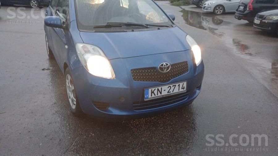 Zils Toyota Yaris 2006 Rīga, ar dzinēja tilpumu 1.30 L un nobraukumu 225 tūkst. km par 1550 €, foto 1 vietnē AUTOMOTO.COM.LV