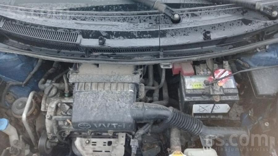 Zils Toyota Yaris 2006 Rīga, ar dzinēja tilpumu 1.30 L un nobraukumu 225 tūkst. km par 1550 €, foto 6 vietnē AUTOMOTO.COM.LV