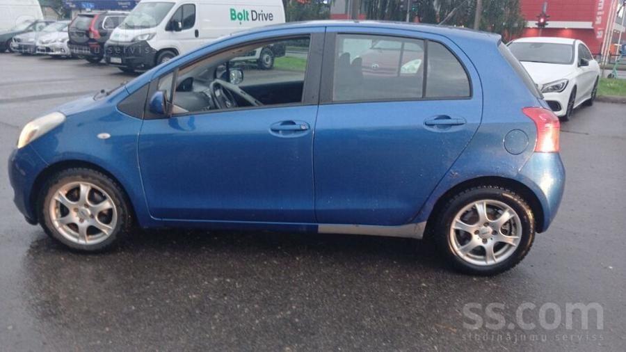 Zils Toyota Yaris 2006 Rīga, ar dzinēja tilpumu 1.30 L un nobraukumu 225 tūkst. km par 1550 €, foto 7 vietnē AUTOMOTO.COM.LV