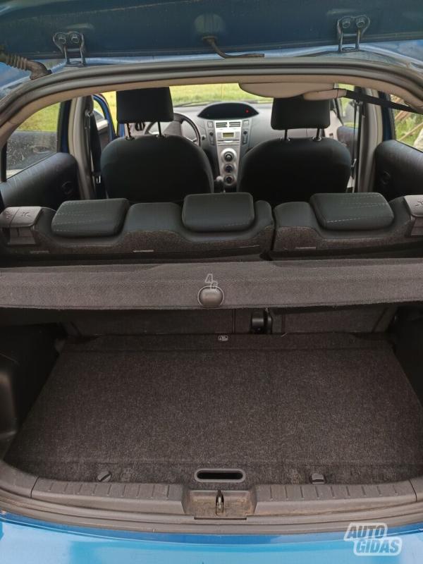 Blue Toyota Yaris 2006 in Alytus, with an engine capacity of 1.30 L and mileage of 239 thousand km for 1300 €, photo 10 on AUTOMOTO.COM.LV