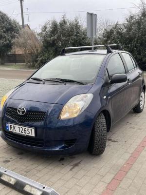 Zils Toyota Yaris 2007 Prienai, ar dzinēja tilpumu 1.40 L un nobraukumu 140 tūkst. km par 2450 €, foto  vietnē AUTOMOTO.COM.LV
