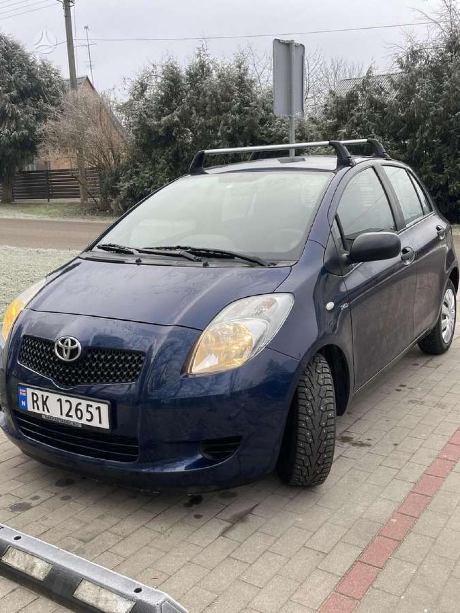 Zils Toyota Yaris 2007 Prienai, ar dzinēja tilpumu 1.40 L un nobraukumu 140 tūkst. km par 2450 €, foto 1 vietnē AUTOMOTO.COM.LV