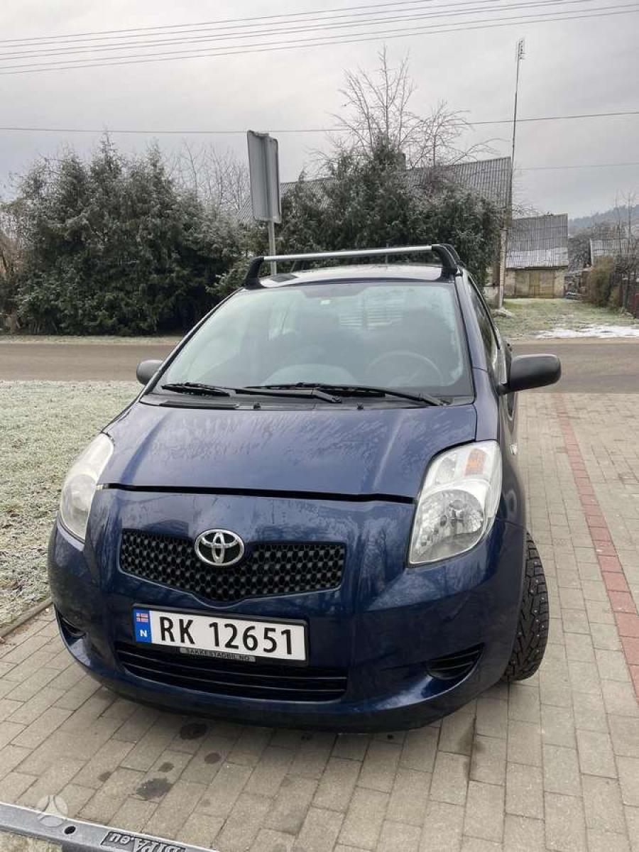 Zils Toyota Yaris 2007 Prienai, ar dzinēja tilpumu 1.40 L un nobraukumu 140 tūkst. km par 2450 €, foto 2 vietnē AUTOMOTO.COM.LV