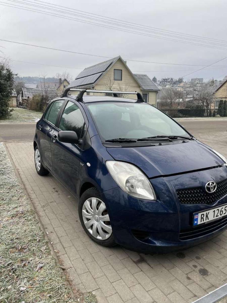 Zils Toyota Yaris 2007 Prienai, ar dzinēja tilpumu 1.40 L un nobraukumu 140 tūkst. km par 2450 €, foto 3 vietnē AUTOMOTO.COM.LV