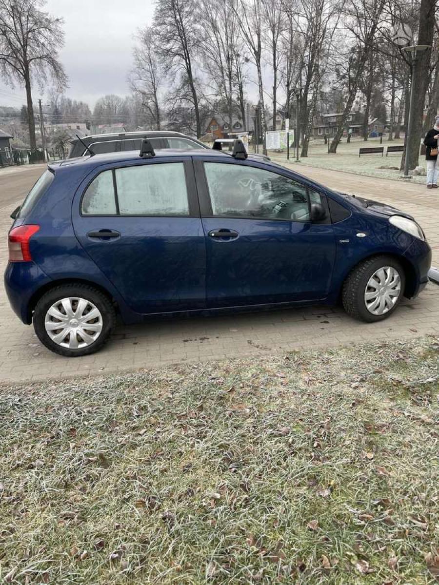 Zils Toyota Yaris 2007 Prienai, ar dzinēja tilpumu 1.40 L un nobraukumu 140 tūkst. km par 2450 €, foto 4 vietnē AUTOMOTO.COM.LV