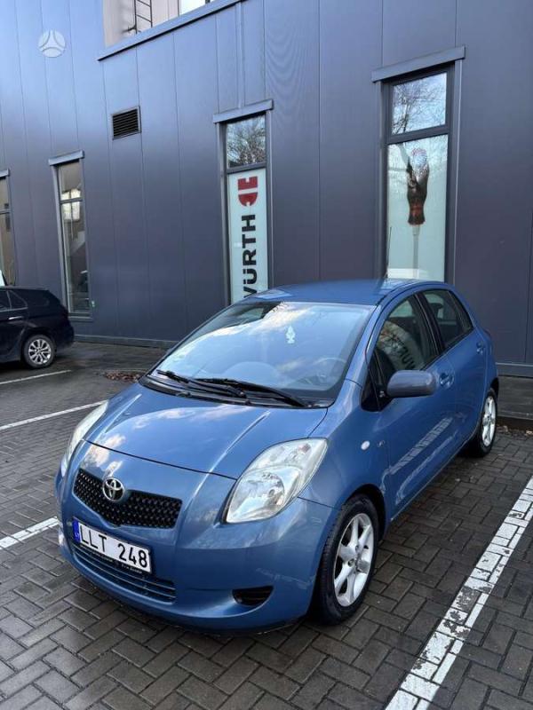 Blue Toyota Yaris 2007 in Vilnius, with an engine capacity of 1.40 L and mileage of 246 thousand km for 1650 €, photo 2 on AUTOMOTO.COM.LV