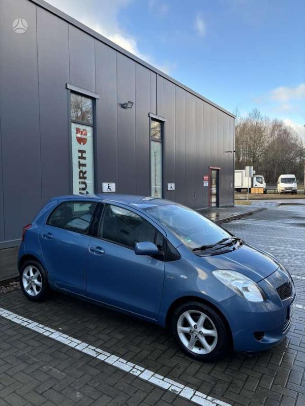 Blue Toyota Yaris 2007 in Vilnius, with an engine capacity of 1.40 L and mileage of 246 thousand km for 1650 €, photo 4 on AUTOMOTO.COM.LV