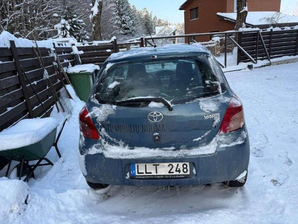 Blue Toyota Yaris 2007 in Vilnius, with an engine capacity of 1.40 L and mileage of 250 thousand km for 550 €, photo 2 on AUTOMOTO.COM.LV