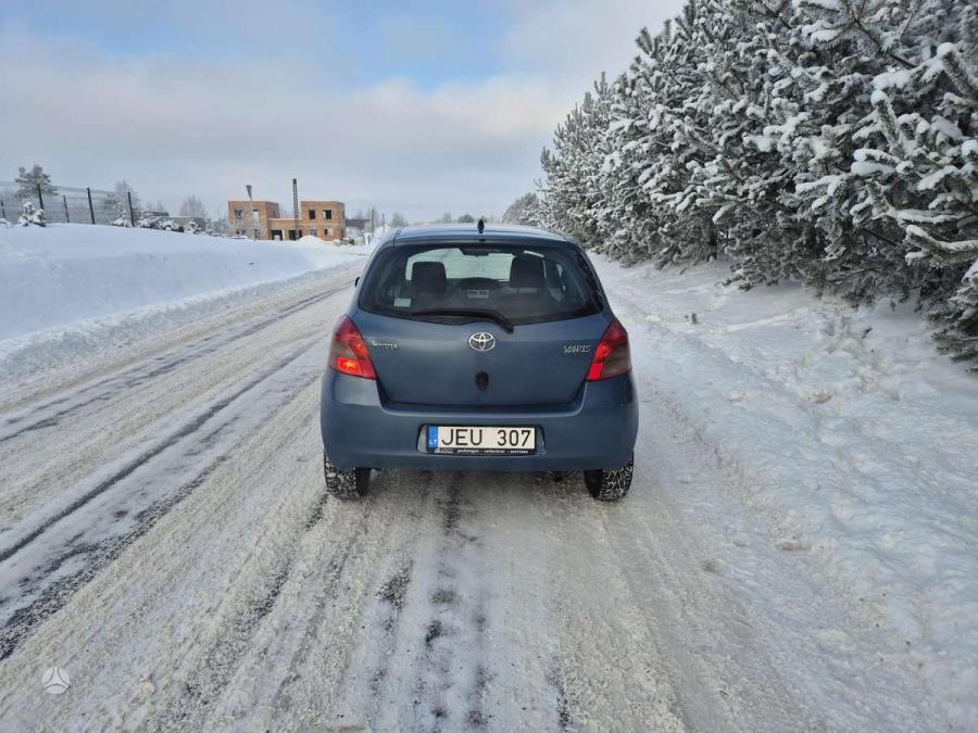 Blue Toyota Yaris 2007 in Vilnius, with an engine capacity of 1.35 L and mileage of 230 thousand km for 1850 €, photo 4 on AUTOMOTO.COM.LV