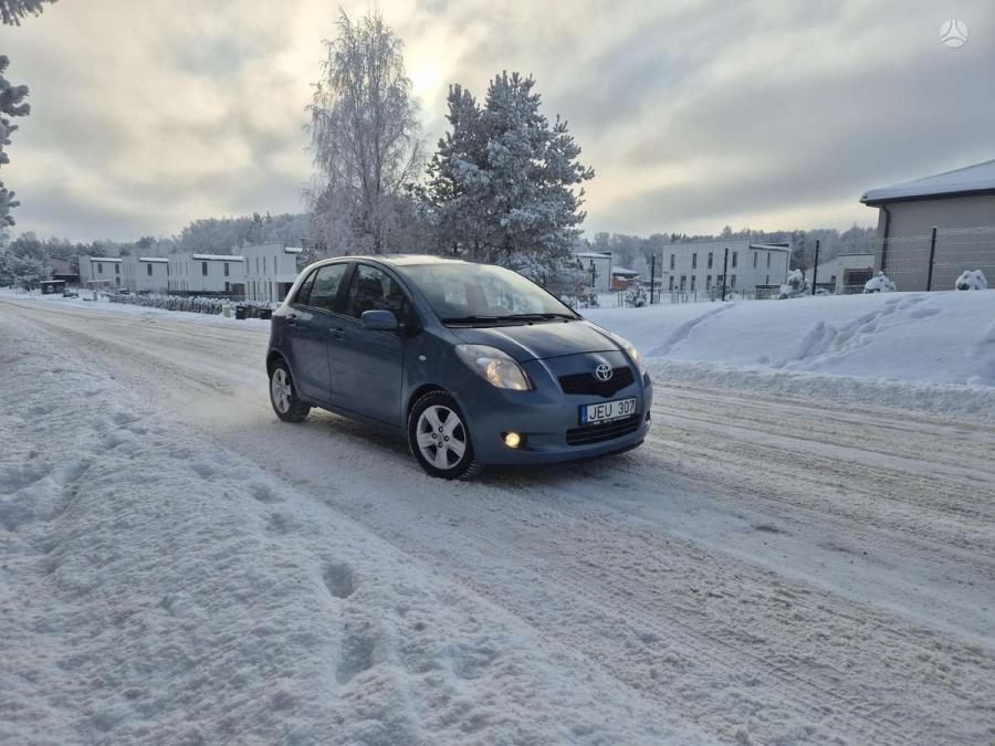 Blue Toyota Yaris 2007 in Vilnius, with an engine capacity of 1.35 L and mileage of 230 thousand km for 1850 €, photo 8 on AUTOMOTO.COM.LV