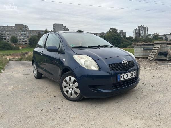 Blue Toyota Yaris 2007 in Vilnius, with an engine capacity of 1.00 L and mileage of 278 thousand km for 1600 €, photo 1 on AUTOMOTO.COM.LV