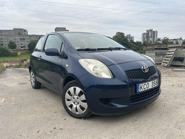 Blue Toyota Yaris 2007 in Vilnius, with an engine capacity of 1.00 L and mileage of 278 thousand km for 1600 €, photo 2 on AUTOMOTO.COM.LV