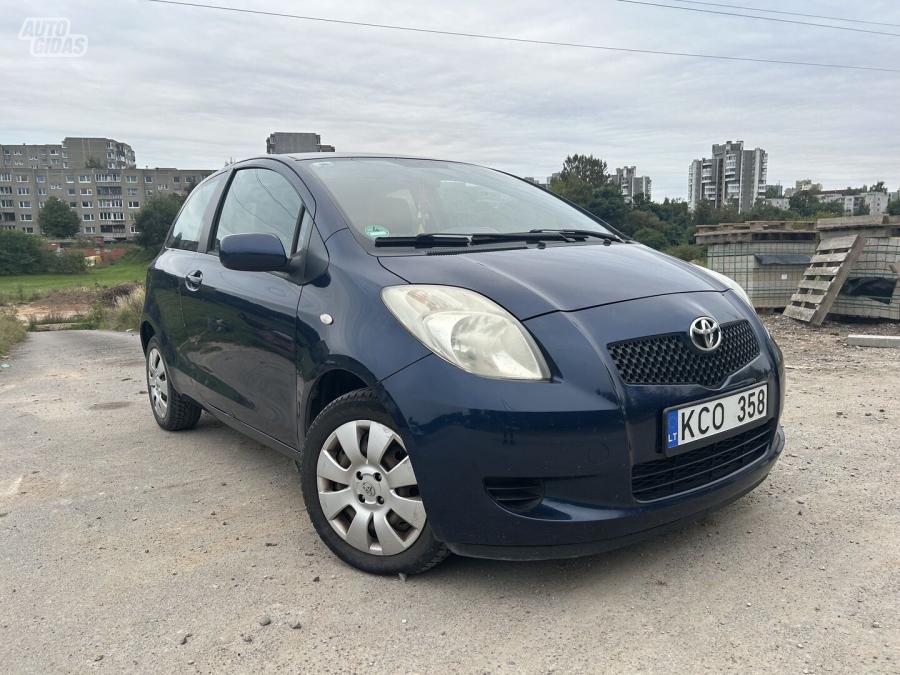 Blue Toyota Yaris 2007 in Vilnius, with an engine capacity of 1.00 L and mileage of 278 thousand km for 1600 €, photo 3 on AUTOMOTO.COM.LV