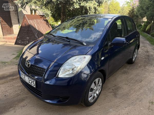 Zils Toyota Yaris 2007 Viļņa, ar dzinēja tilpumu 1.00 L un nobraukumu 151 tūkst. km par 1490 €, foto 1 vietnē AUTOMOTO.COM.LV