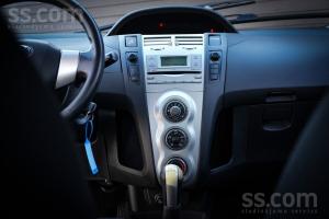 Blue Toyota Yaris 2007 in Riga, with an engine capacity of 1.30 L and mileage of 134 thousand km for 3790 €, photo 8 on AUTOMOTO.COM.LV