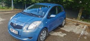 Zils Toyota Yaris 2007 Viļņa, ar dzinēja tilpumu 1.30 L un nobraukumu 116 tūkst. km par 2599 €, foto 4 vietnē AUTOMOTO.COM.LV