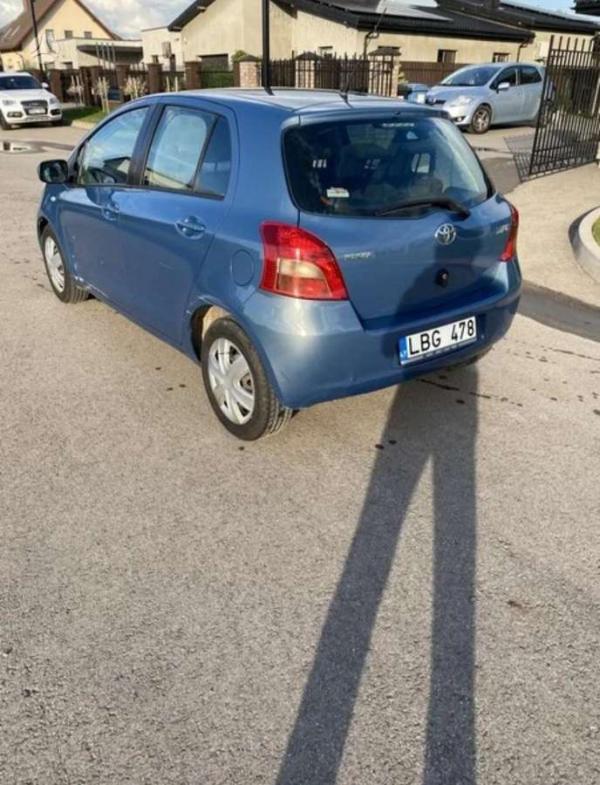 Blue Toyota Yaris 2007 in Vilnius, with an engine capacity of 1.30 L and mileage of 180 thousand km for 1390 €, photo 4 on AUTOMOTO.COM.LV