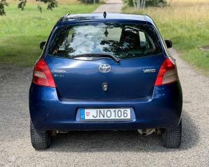 Zils Toyota Yaris 2007 Viļņa, ar dzinēja tilpumu 1.39 L un nobraukumu 212 tūkst. km par 2250 €, foto 13 vietnē AUTOMOTO.COM.LV