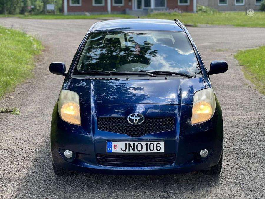 Zils Toyota Yaris 2007 Viļņa, ar dzinēja tilpumu 1.39 L un nobraukumu 212 tūkst. km par 2250 €, foto 15 vietnē AUTOMOTO.COM.LV