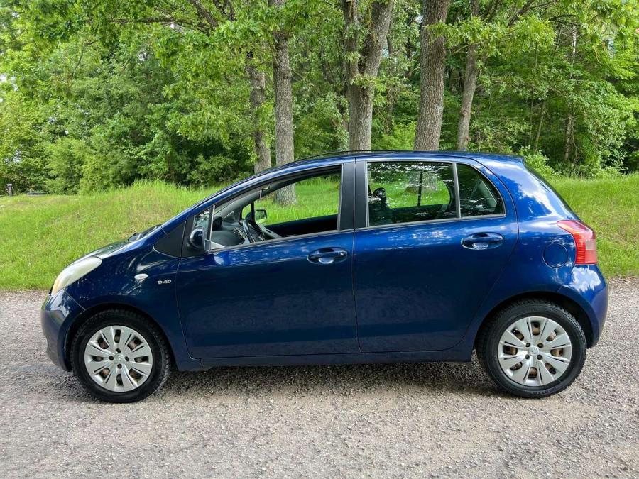 Zils Toyota Yaris 2007 Viļņa, ar dzinēja tilpumu 1.39 L un nobraukumu 212 tūkst. km par 2250 €, foto 17 vietnē AUTOMOTO.COM.LV