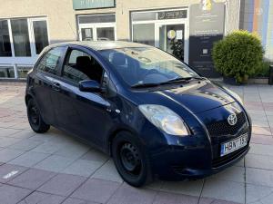 Zils Toyota Yaris 2007 Viļņa, ar dzinēja tilpumu 1.40 L un nobraukumu 250 tūkst. km par 689 €, foto 3 vietnē AUTOMOTO.COM.LV