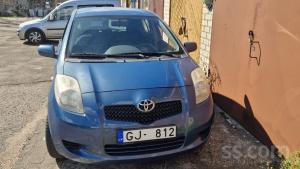 Zils Toyota Yaris 2007 Rīga, ar dzinēja tilpumu 1.30 L un nobraukumu 0 tūkst. km par 2590 €, foto 4 vietnē AUTOMOTO.COM.LV