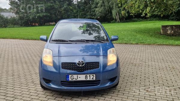 Zils Toyota Yaris 2007 Rīga, ar dzinēja tilpumu 1.30 L un nobraukumu 0 tūkst. km par 2590 €, foto 3 vietnē AUTOMOTO.COM.LV