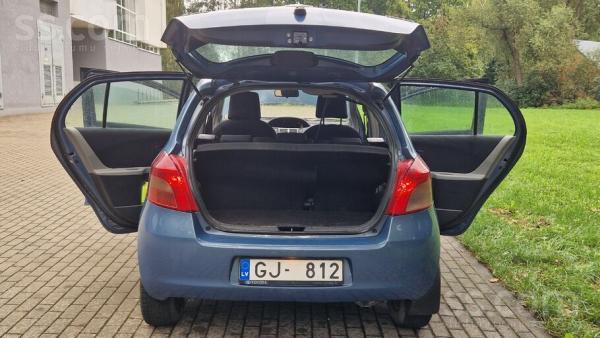 Zils Toyota Yaris 2007 Rīga, ar dzinēja tilpumu 1.30 L un nobraukumu 0 tūkst. km par 2590 €, foto 11 vietnē AUTOMOTO.COM.LV