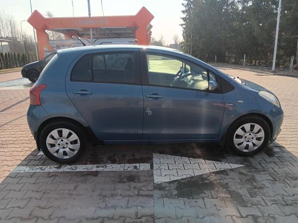 Zils Toyota Yaris 2008 Viļņa, ar dzinēja tilpumu 1.40 L un nobraukumu 275 tūkst. km par 2150 €, foto 5 vietnē AUTOMOTO.COM.LV