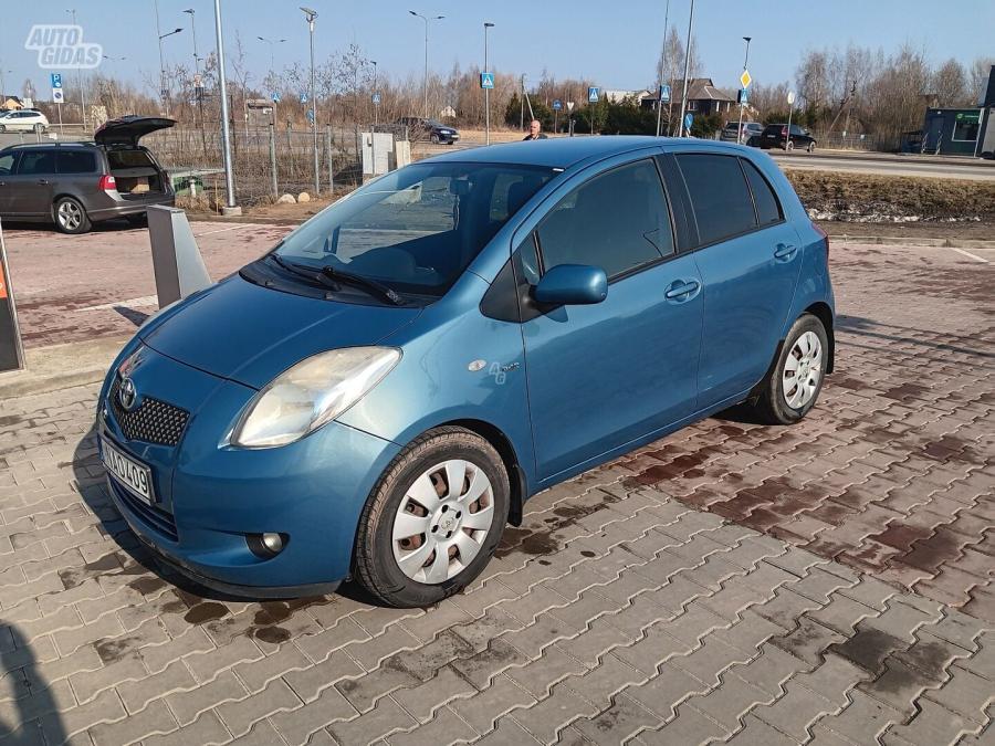 Blue Toyota Yaris 2008 in Vilnius, with an engine capacity of 1.40 L and mileage of 275 thousand km for 2150 €, photo 2 on AUTOMOTO.COM.LV
